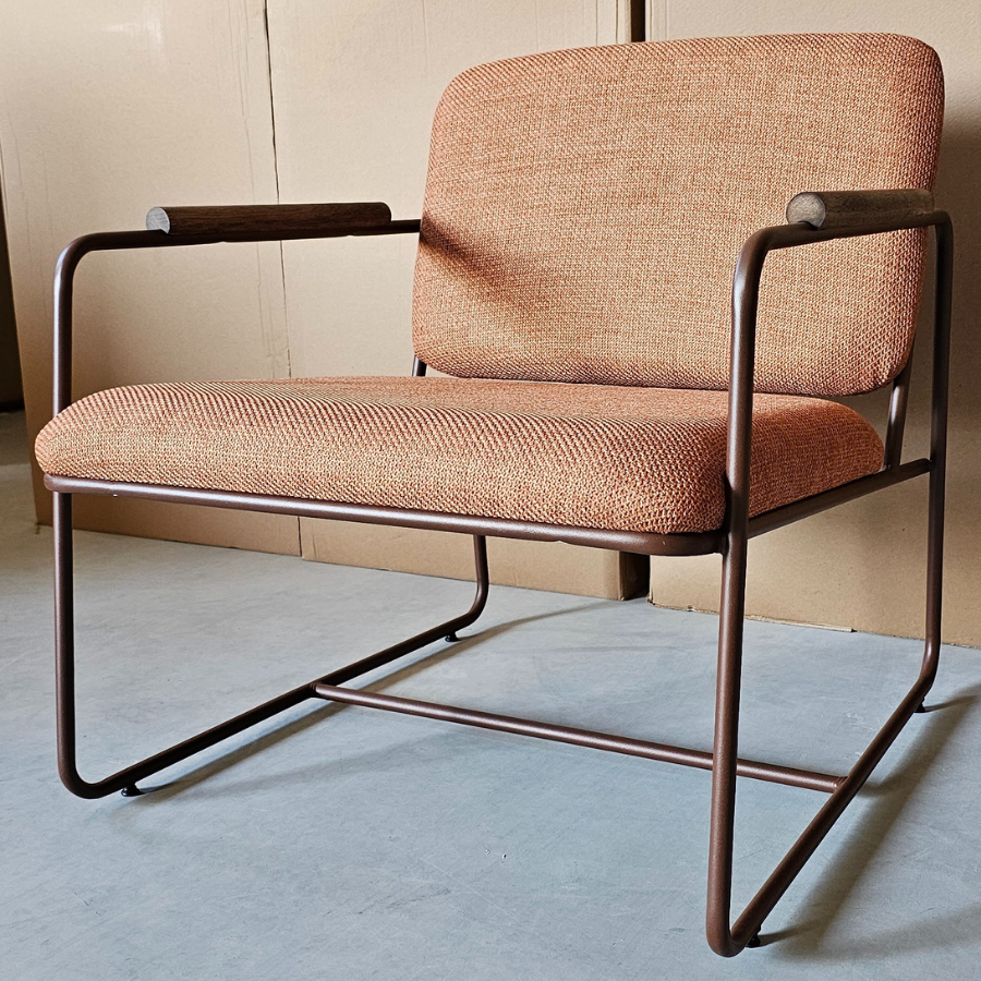 Poltrona Iron Aço Industrial e Linho